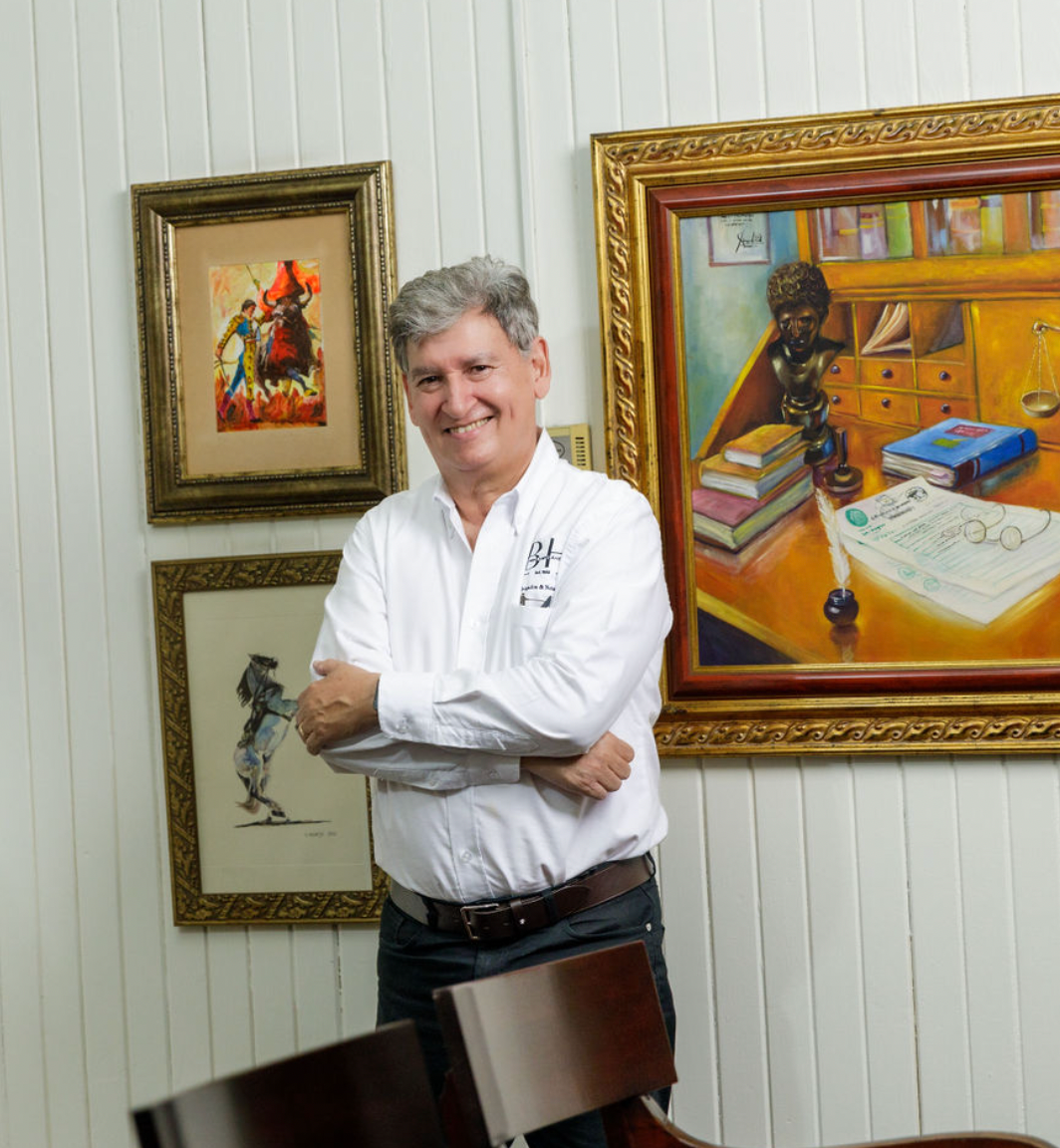 Nuestro Equipo – Bufete Bueso Hernandez